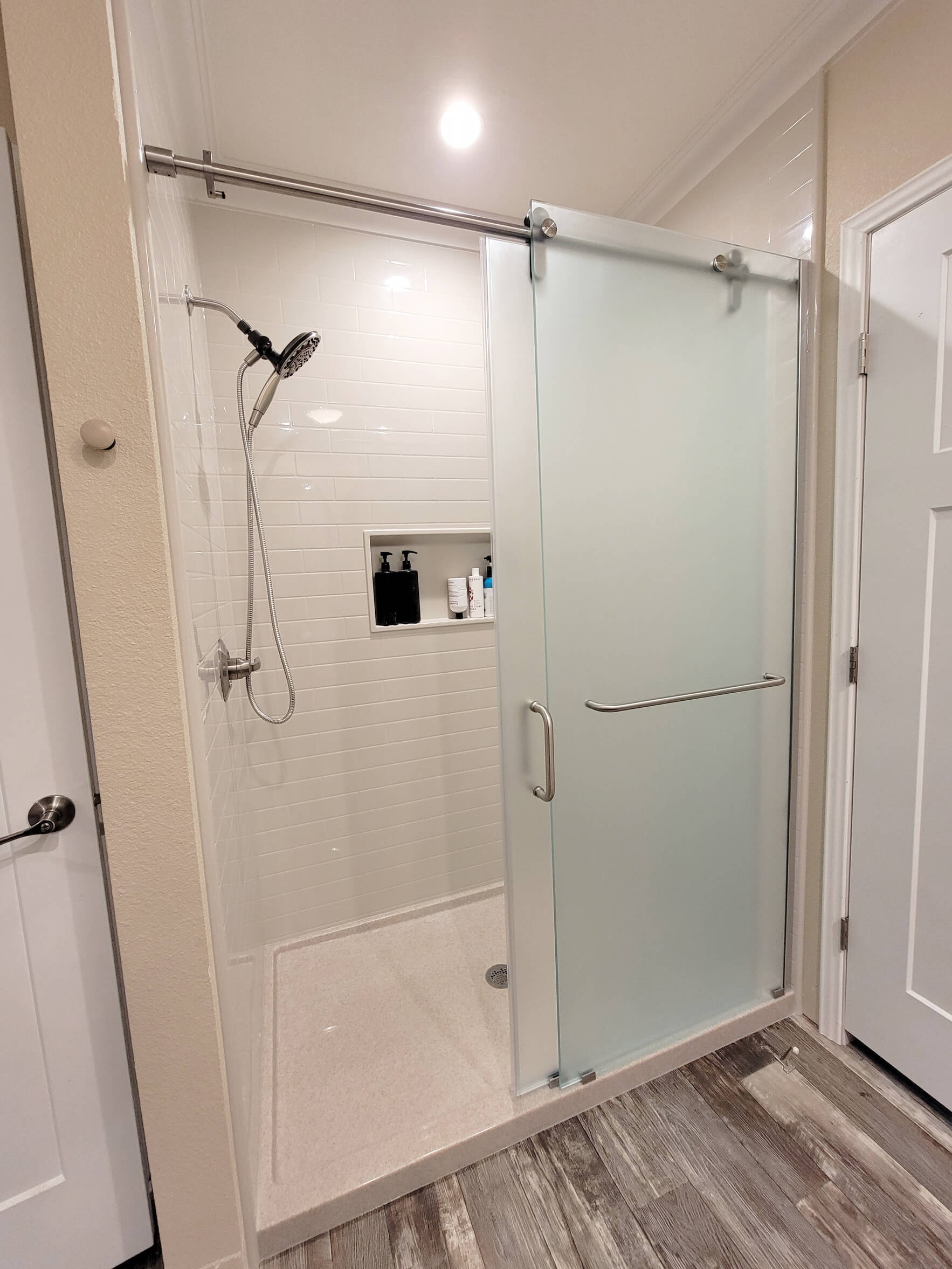 The Onyx Collection - TubToday